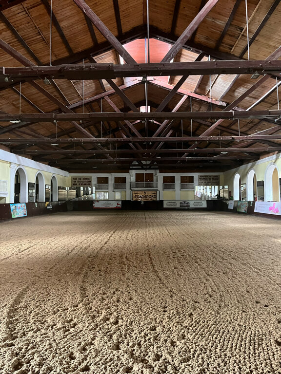 Turistik yerler Манеж с конюшней, Moskova, foto