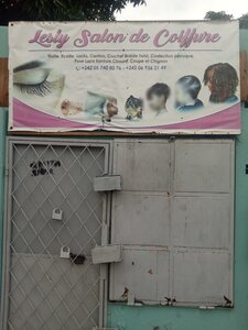 Lesly (Brazzaville, Commune de Ouenzé, Rue Dongou), güzellik salonu  Brazzaville'den