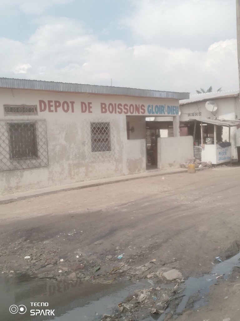Alkollü içecekler Gloire A Dieu, Brazzaville, foto