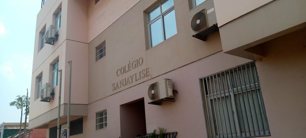 Yüksekokul Colégio Sanjaylise, Loanda, foto