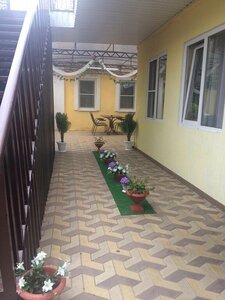 Гостевой дом Жасмин (Pervomayskaya Street No:138), otel  Yeysk'ten