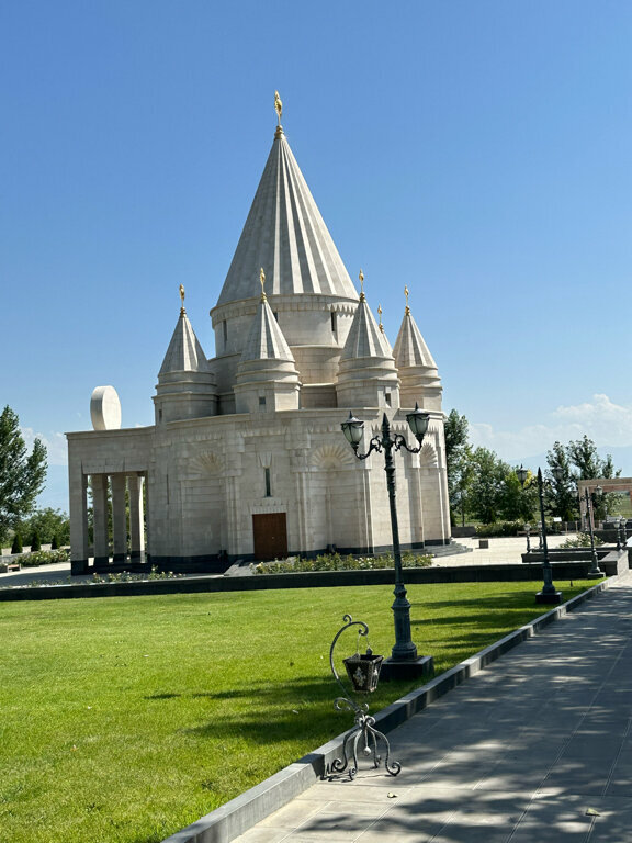 Dini dernekler Ziarat Yazidi Temple, Armavir, foto