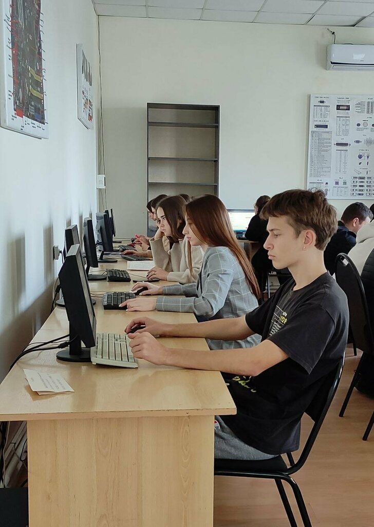 Yüksekokul Severo-Kubansky Gumanitarno-Tekhnologichesky kolledzh, Krasnodarski krayı, foto