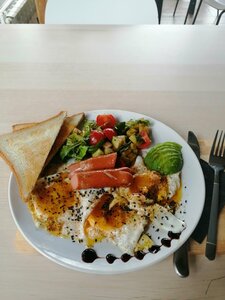 Hey bro! (ulitsa Bulgar No:17, Aznakayevo), kahve dükkanları  Aznakayevo'dan (Aznakay'dan)