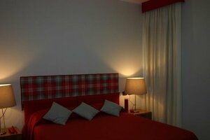 Hotel Hobbit (Via Umbria No:5, Naples), otel  Napoli'den