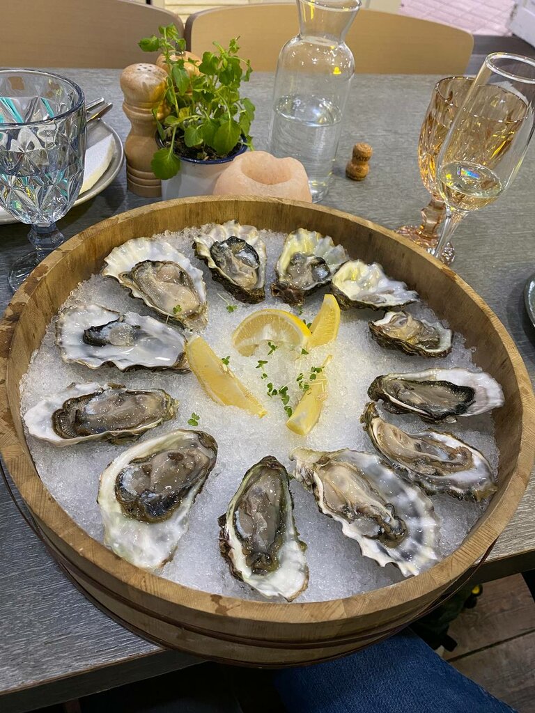 Restoran Caviar brut oysters, Soçi, foto