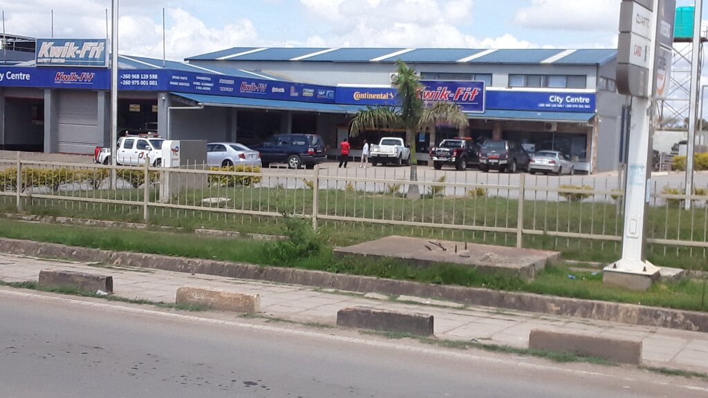 Otomobil servisi Kwik-Fit, Lusaka, foto