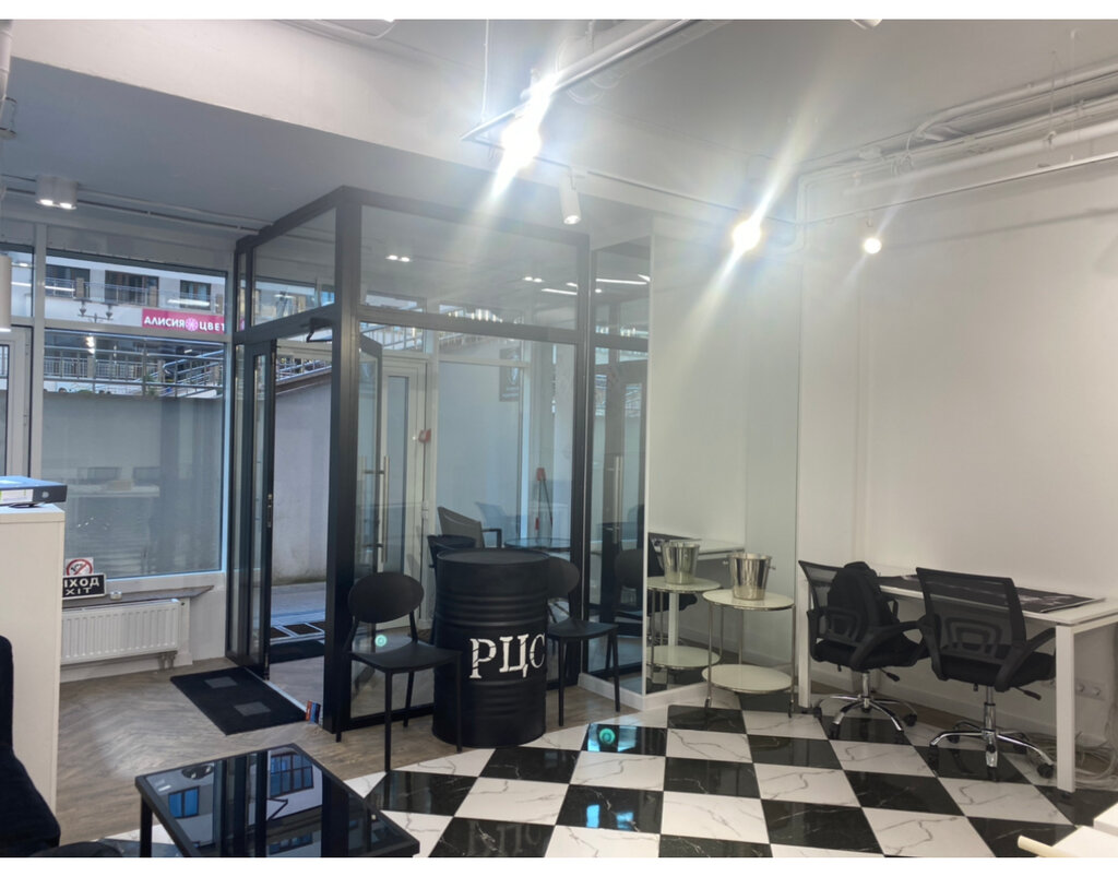 Emlak ofisi Başkentin emlak merkezi, Minsk, foto