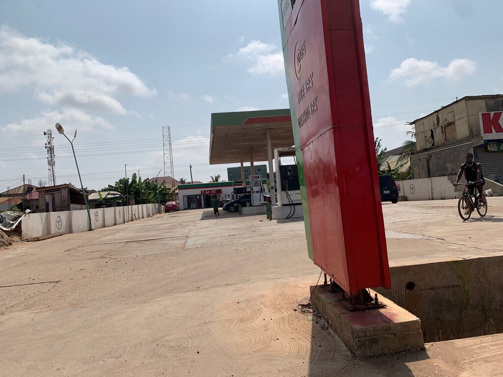 Benzin istasyonu Compass Oleum Filling Station, Dünya, foto