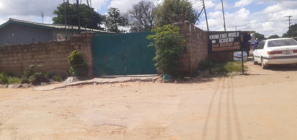 Ortaokul Knowledge World Academy, Lusaka, foto