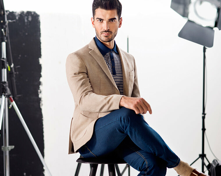 Giyim mağazası Uomo Boss Outlet, Dubai Emirliği, foto