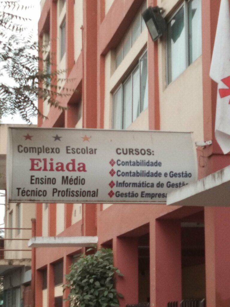 Ortaokul Complexo Escolar Eliada, Loanda, foto
