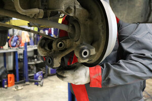 Autoservis (Moscow, Novomoskovskiy Administrative Okrug, Vnukovo District, Lyotchika Ulyanina Street, 5), otomobil servisi  Moskova'dan