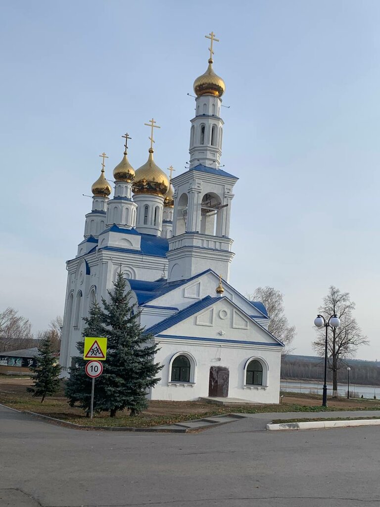 Ortodoks kiliseleri Собор Троицы Живоначальной, Mamadış, foto