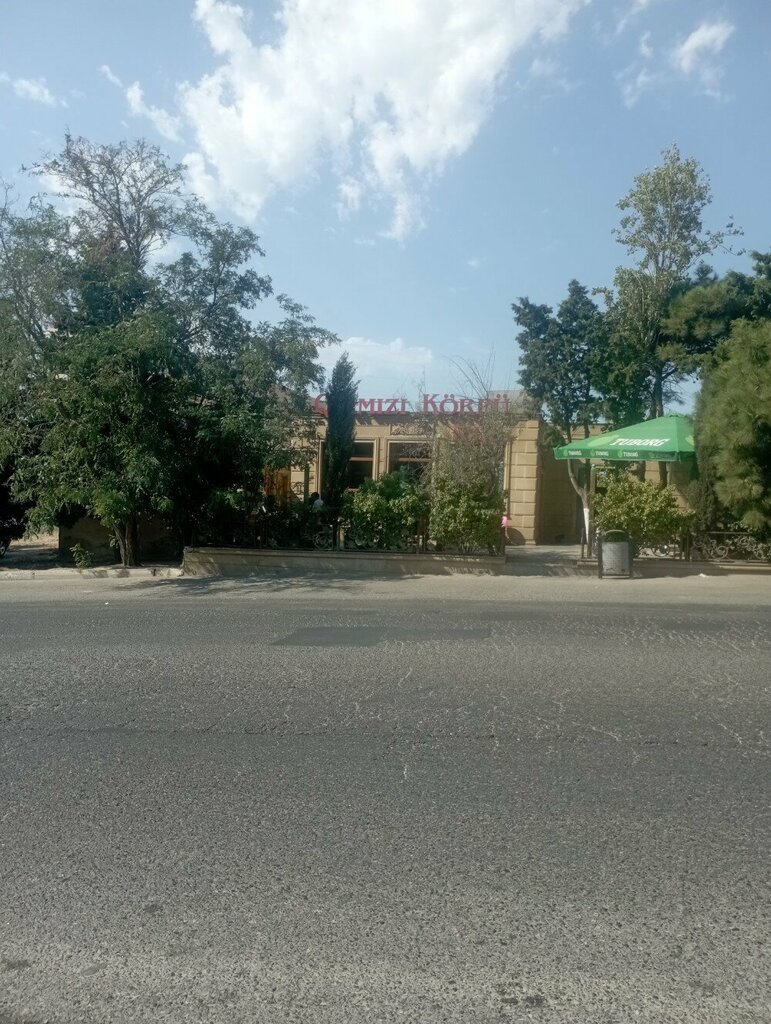 Kafe Qırmızı körpü, Bakü, foto