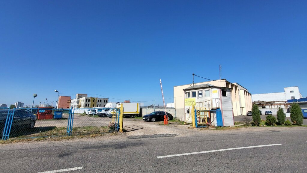 Otoparklar Верхавина, Minsk, foto