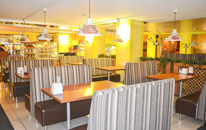 PizzaFabrika (Zosimovskaya ulitsa No:47), restoran  Vologda'dan