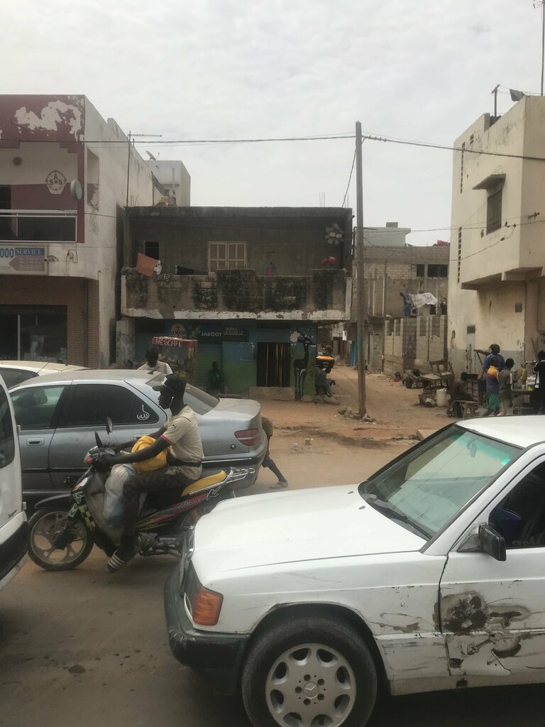 Mini-market Jboot Bière la Gazelle, Dakar, foto