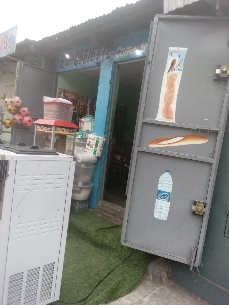 Pazarlar ve çarşılar Mini alimentation est bah, Brazzaville, foto
