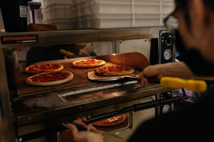 Pizza Sinizza (Kirova Street No:113А, Novosibirsk), pizzacılar  Novosibirsk'ten