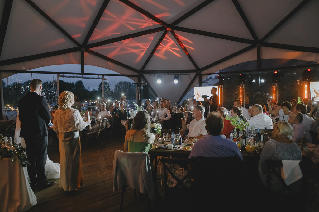 Düğün, toplantı salonu Forest, Nijni Novgorod, foto