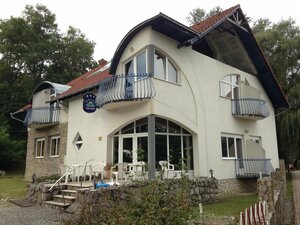 Asthmahotel Abaliget (Abaliget Üdülöterület,7678 Abaliget,), otel  Dünya'dan
