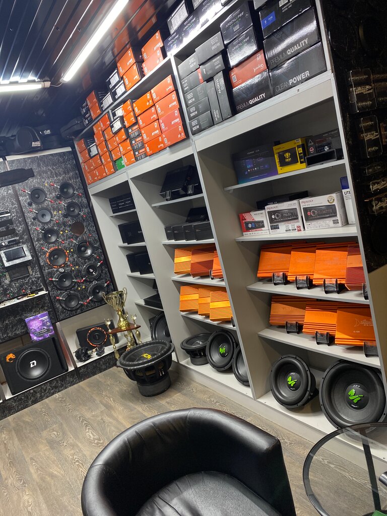 Oto ses sistemleri Cosmo sound, Yekaterinburg, foto