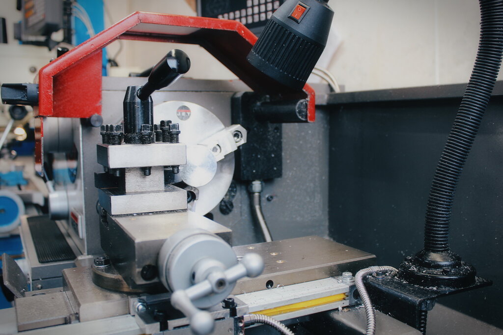 Yönetim ofisi Z-Mech, Kirov, foto