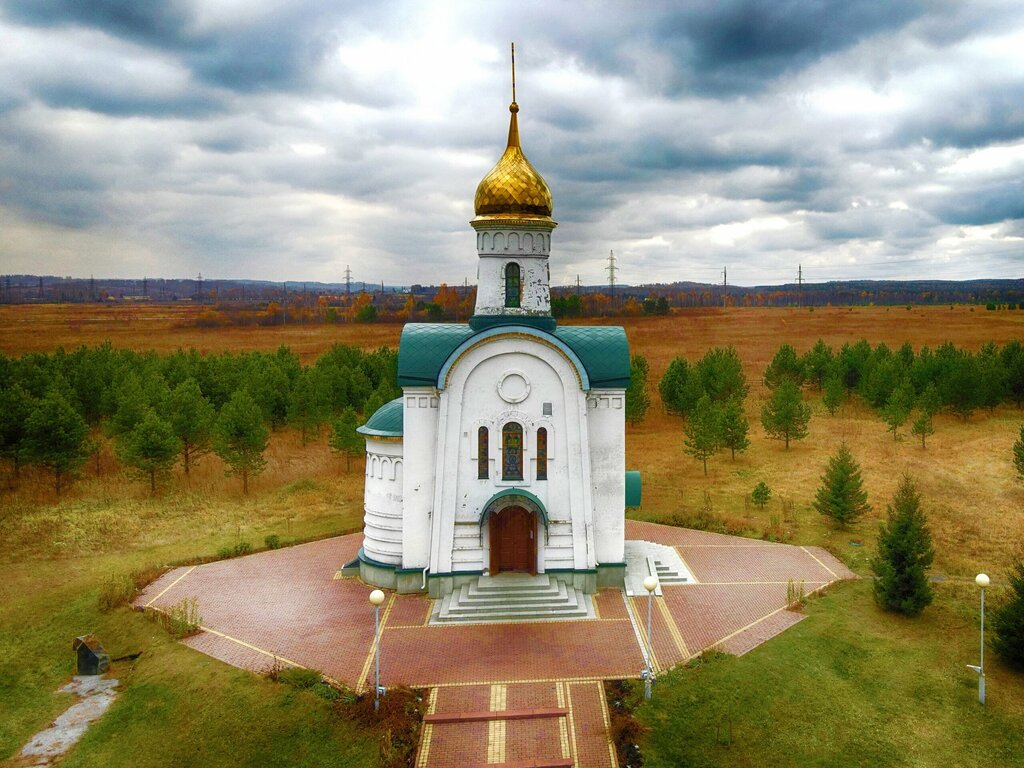 Şapel, haç anıtı Часовня Серафима Саровского, , foto