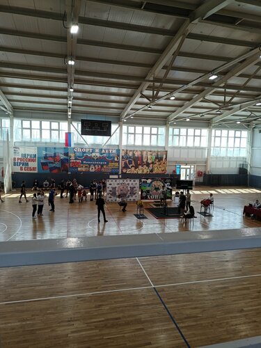 Çok amaçlı spor tesisleri Физкультурно-оздоровительный комплекс, Novohopiorsk, foto