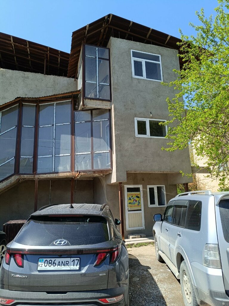Ayakkabı tamiri Ayak-kiim Zhondeu Sheberkhanasy, Çimkent (Şımkent), foto
