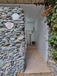 Public bathroom (Autonomous Republic of Abkhazia, Gudautskiy munitsipalitet, Ritsa Relict National Park), tuvalet  Gudauta Bölgesi'nden