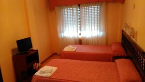 Hotel Don Miguel (Avenida de Oviedo No:6, Tineo), otel  Sant Antoni de Portmany'den