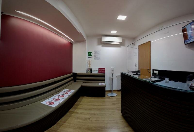 Tıp merkezleri ve klinikler Dott. Antonio Gussio Specialista in Otorinolaringoiatria, Messina, foto