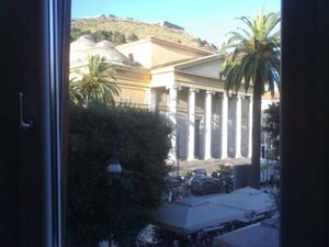 Bed and Breakfast Il Gatto E La Volpe (Via Roma No:116, Terracina), otel  Terracina'dan