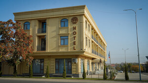 Almalyk Plaza Hotel (Alisher Navoiy koʻchasi No:20), otel  Elmalık'tan