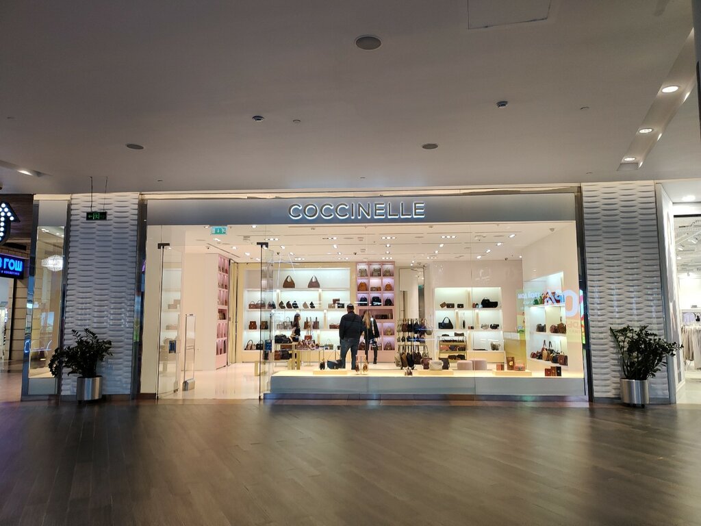 Çanta ve valiz mağazaları Coccinelle, Moskova ve Moskovskaya oblastı, foto