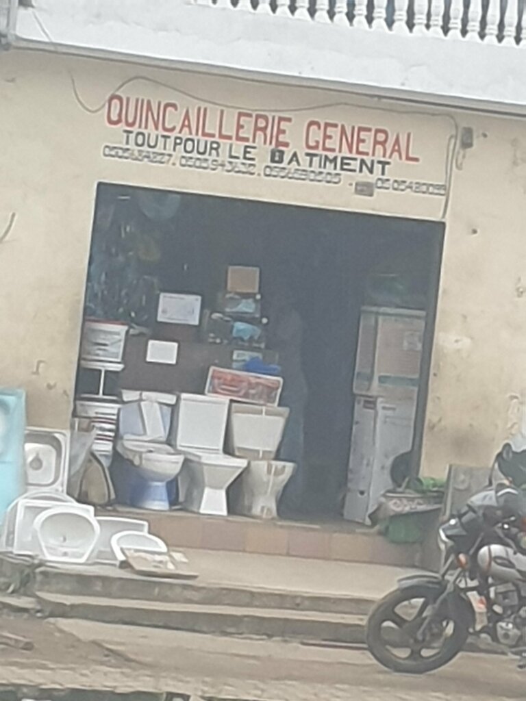 Yapı mağazası General Hardware, Abican, foto