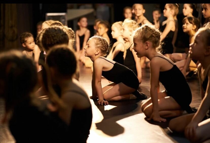 Dans okulları Art studio, Samara, foto