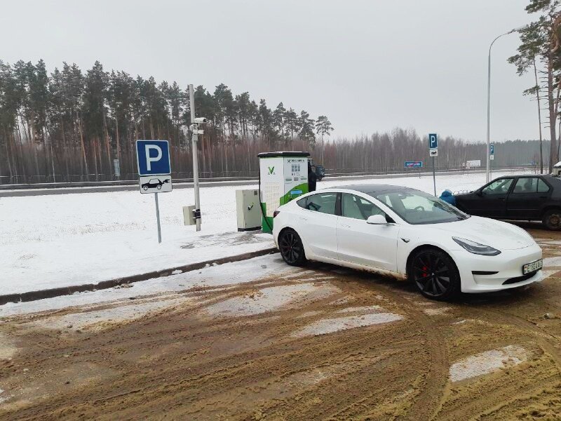 Elektrikli oto şarj istasyonları Маланка, Berezino, foto