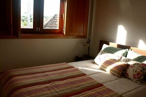 Casas Do Fantal (Avenida São Sebastião,Vale de Salgueiro,Mirandela,), otel  Bragança İlçesi'nden