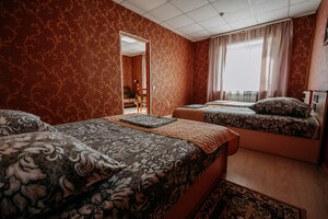 Gostiny Dvor (Artilleriyskaya ulitsa No:11А, Millerovo), otel  Millerovo'dan