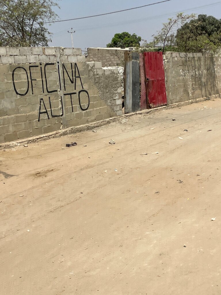 Otomobil servisi Oficina Auto Escopro, Loanda, foto