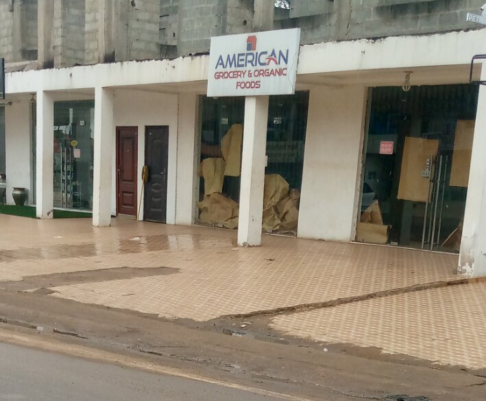 Market American Grocery and Organic Food, Dünya, foto