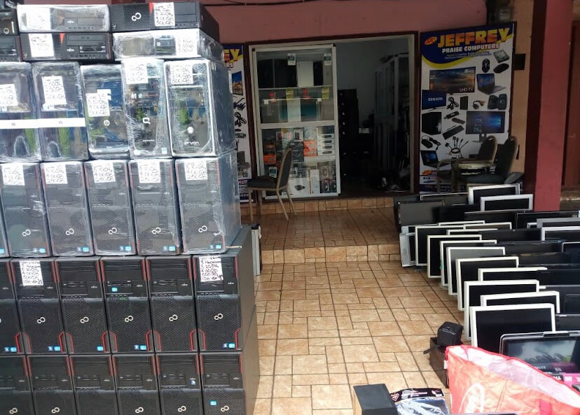 Bilgisayar mağazaları Jeffrey Praise Computers, Kumasi, foto