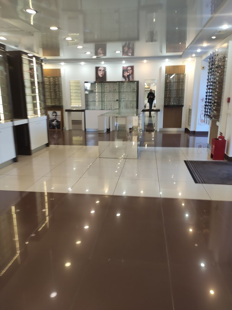 Optik Salon neobychnykh oprav, Moskova, foto