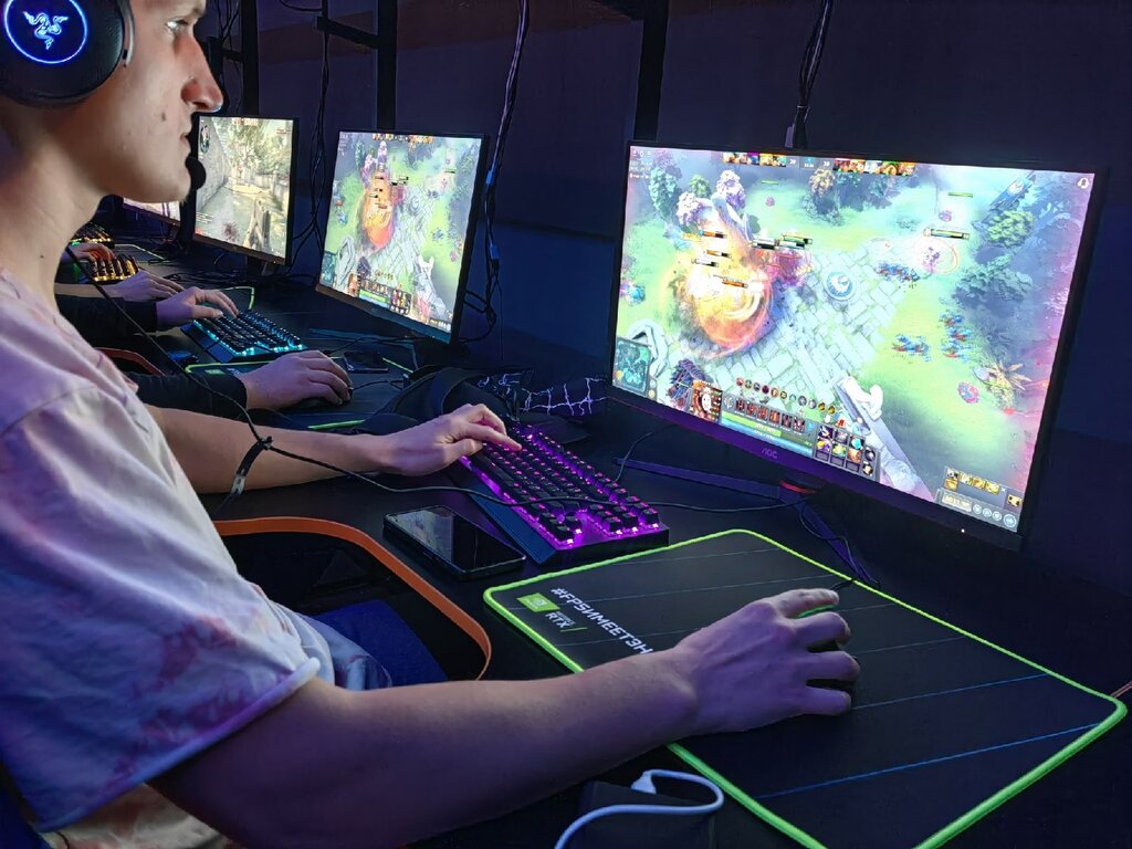 i̇nternet kafeler Tevent Cyber Arena, Briansk, foto