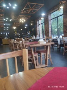 Persimmon (Tumonbay Baizakov Avenue No:19), kafe  Celalabat'tan
