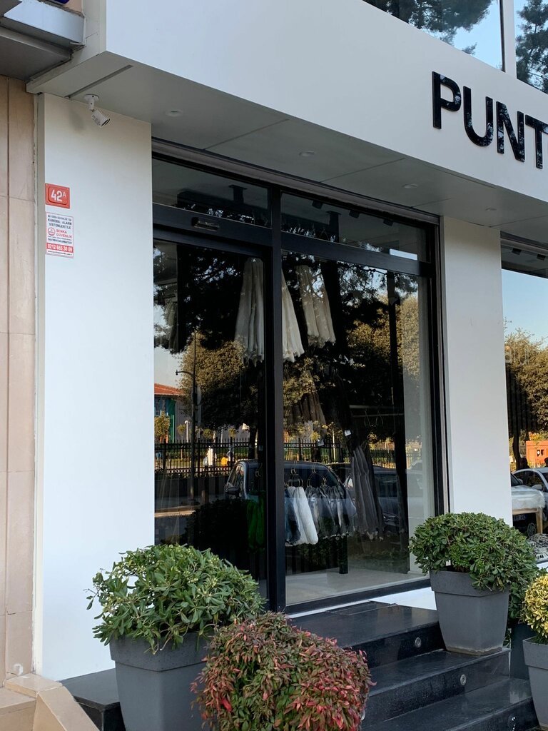 Kürk ve deri giyim mağazaları Punto Leather & Fur Saga Furs, İstanbul, foto