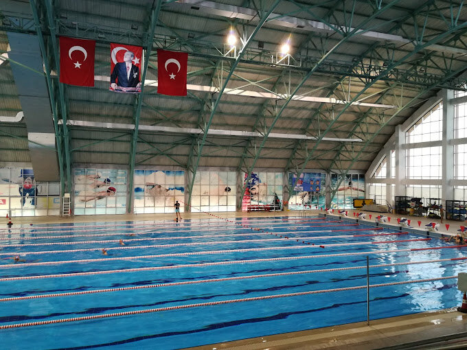 Yüzme havuzları Durugöl Olimpik Yüzme Havuzu, Altınordu, foto